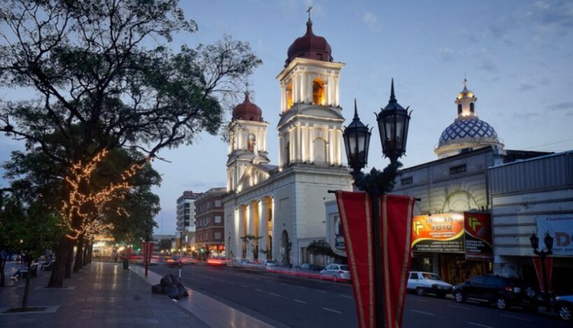 Tucumán: 4-Hour Guided Highlights City Tour - The Transport and Group Dynamics