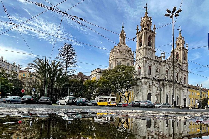 Tuk Tuk Experience Through the Historic Neighborhood of Alfama - Photogenic Moments Along the Way