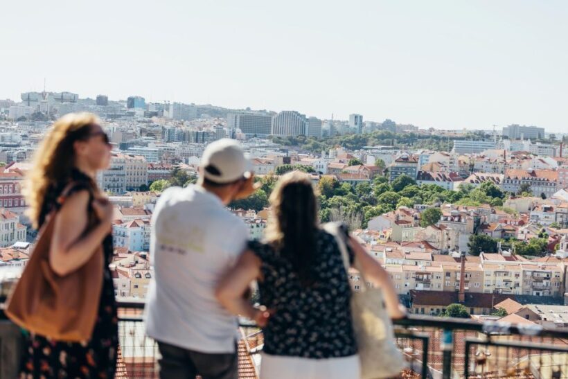 Tuk Tuk Lisbon: 3H00 Lisbon Charms - Key Points
