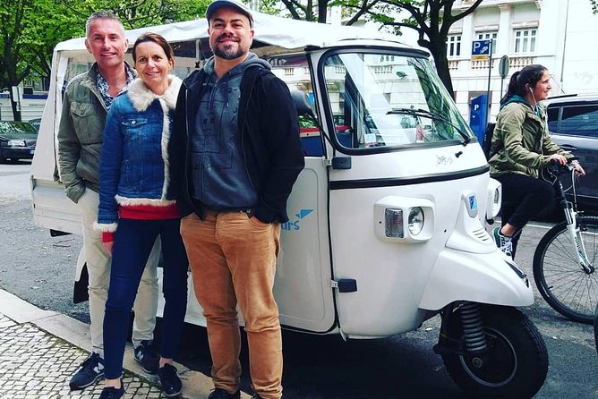 Tuk Tuk Lisbon a Discovery À La Carte Without Fatigue. Lisbon Differently.01 - Private Tours for Your Group