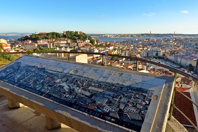 Tuk Tuk Lisbon a Discovery À La Carte Without Fatigue. Lisbon Differently.01 - Convenient Meeting and Pickup Options