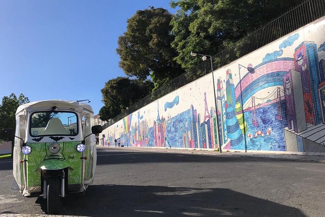 Tuk Tuk Lisbon: Exploring Urban Art 2H or 3H - Guest Reviews and Feedback