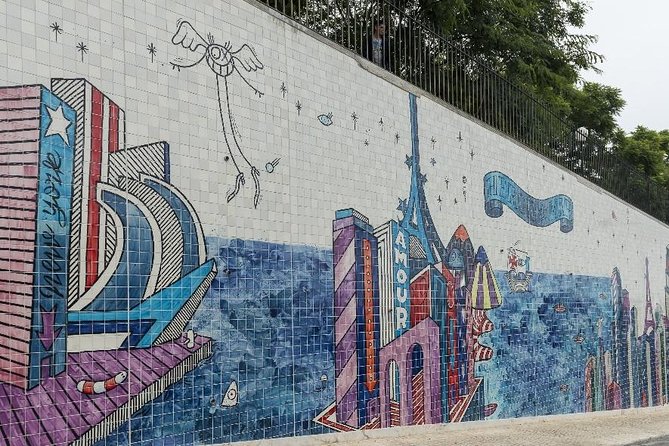 Tuk Tuk Lisbon: Exploring Urban Art 2H or 3H - Taking in the Citys Rich History and Culture