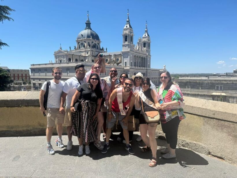 Tuk Tuk Tour with Wine Test in Madrid - Exploring Madrid in a Tuk Tuk: What to Expect