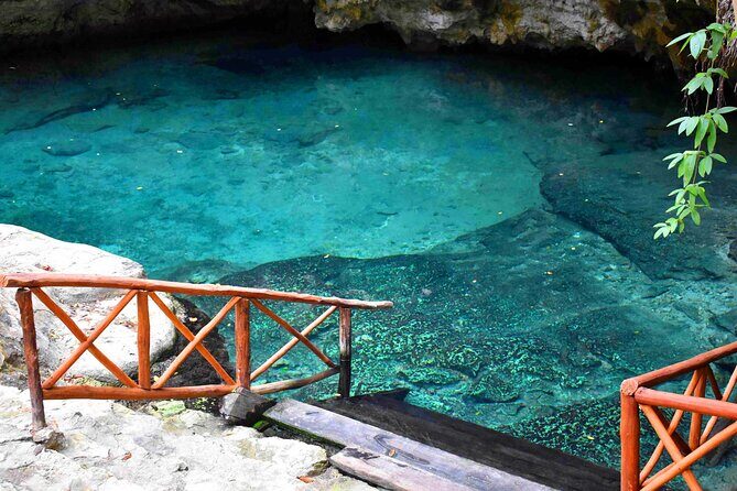 Tulum Ruins 4 Cenotes & Giant Sculpture - A Detailed Look at This Cancun Day Trip