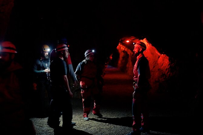 TUNNEL ABSEILING PLUS Tour the Underground - Specialized Abseiling Equipment and Safety Measures