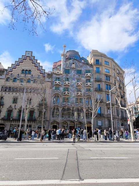Tur Barcelona în Român - The Itinerary Breakdown: What You’ll See and Do