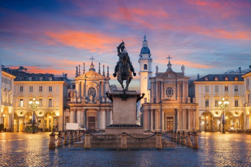 Turin: Express Walk with a Local in 60 minutes - The Meeting Point and Logistics