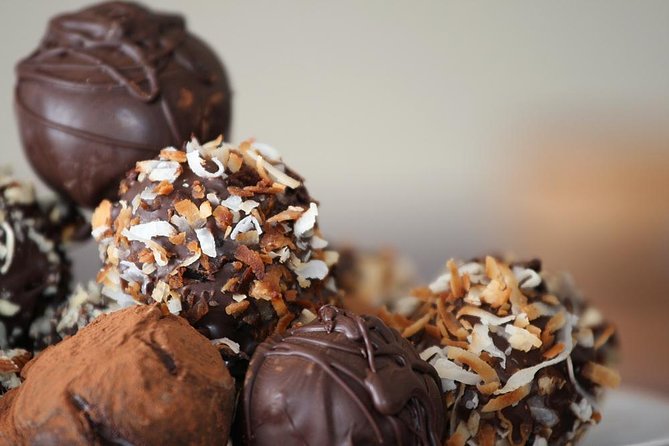 Turin Sweet & Chocolate Walking Food Tour by Do Eat Better - Savoring the Local Delicacies