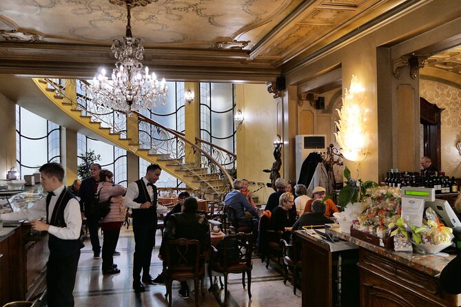 Turin Sweet & Chocolate Walking Food Tour by Do Eat Better - Breakfast and Traditional Drinks