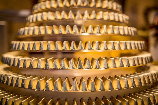 Turin Sweet & Chocolate Walking Food Tour by Do Eat Better - Meeting Point and Logistics