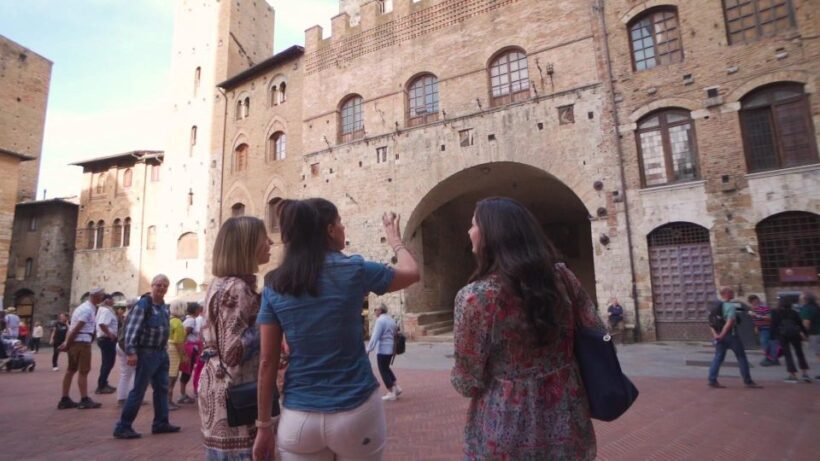 Tuscany: Full-Day Luxury Minivan Tour with Siena and Pisa - San Gimignano: The Town of Towers