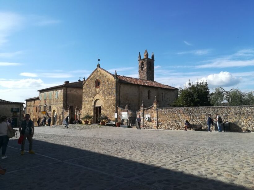 Tuscany: Full-Day Luxury Minivan Tour with Siena and Pisa - Practicalities and What to Expect