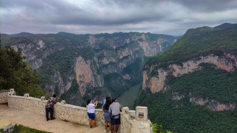 Tuxtla Gutierrez: Sumidero, Chiapa de Corzo and Miradores - Key Points