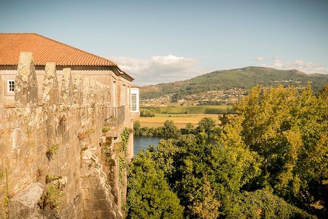 Tuy and Baiona Private Day Tour from Vigo - Shore Excursion - The Scenic Drive and Culture of Pontevedra