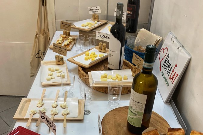 Twilight Local Food, History and Hidden Places - Evening Strolls and Culinary Adventures