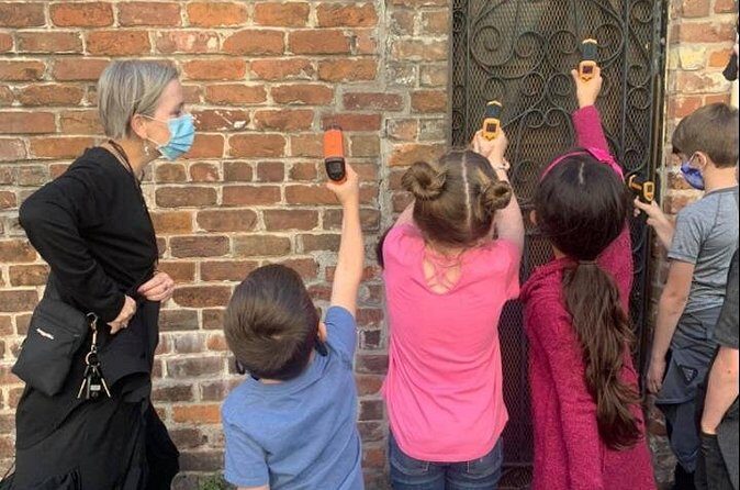 Twilight Tour- Hauntings for Tweens (8 - 12 y.o.) - FAQ about the Twilight Tour – Hauntings for Tweens