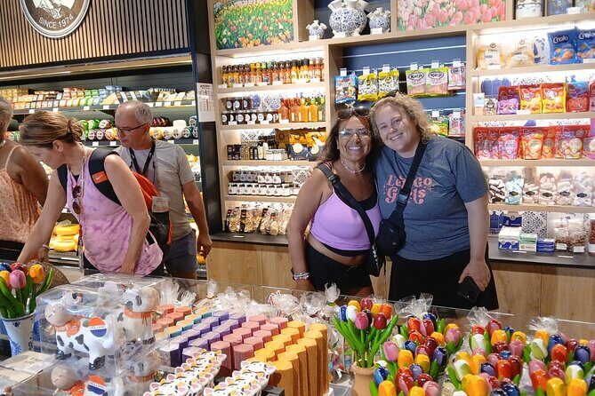 Twin City Shopping Tour - Key Points