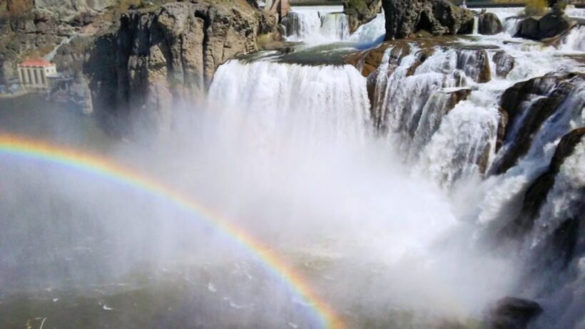 Twin Falls: Dierkes Lake Hike & Shoshone Falls Guided Tour - Is It Worth the Price?