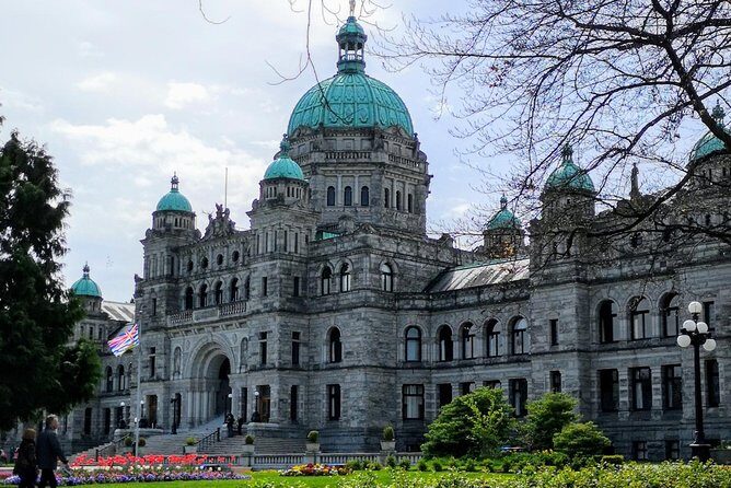 Two-Hour Luxury City Tour of Victoria - The itinerary in detail