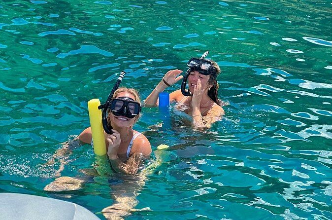 Two islands, One paradise - The Experiences Strengths and Slight Drawbacks