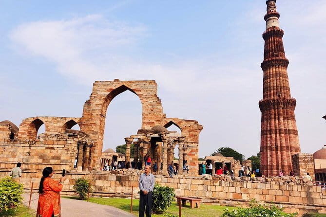 Two-week Indian Private Trip - Heritage Meets Color - Starting Off in Delhi: A Bustling Capital Full of Contrasts