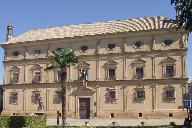 Úbeda and Baeza private tour in a day from Córdoba with tickets. - Authenticity and the Guide Experience