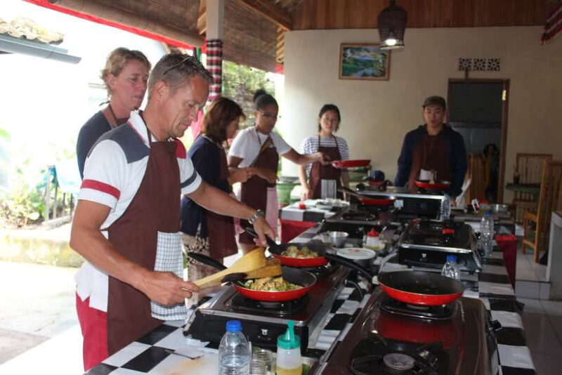 Ubud: Balinese Cooking Class and Market Tour - Logistics and Practical Details