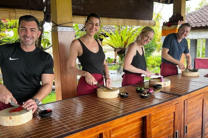 Ubud Cooking Class with Optional Market Visit Pickup Included - Key Points