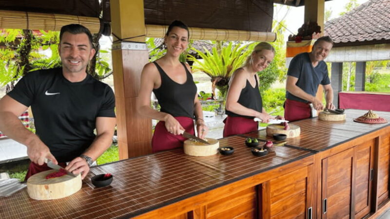 Ubud: Cooking Class with Transfers and Optional Market Visit - The Cooking School Setting: Charm and Comfort
