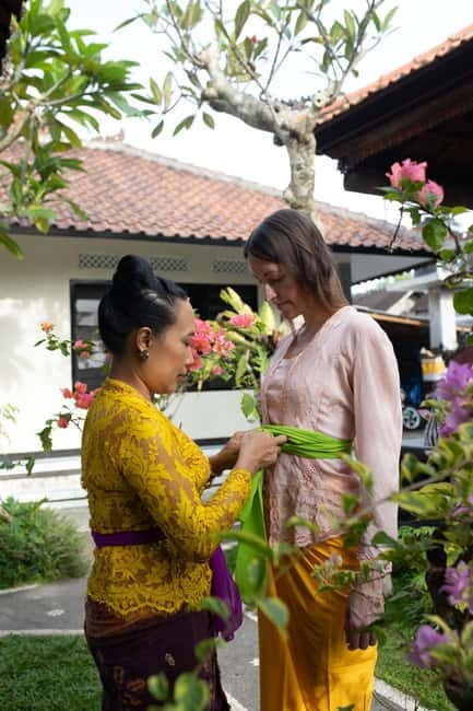 Ubud: Cultural Fashion Experience w/ Makeup & Photoshoot - Key Points