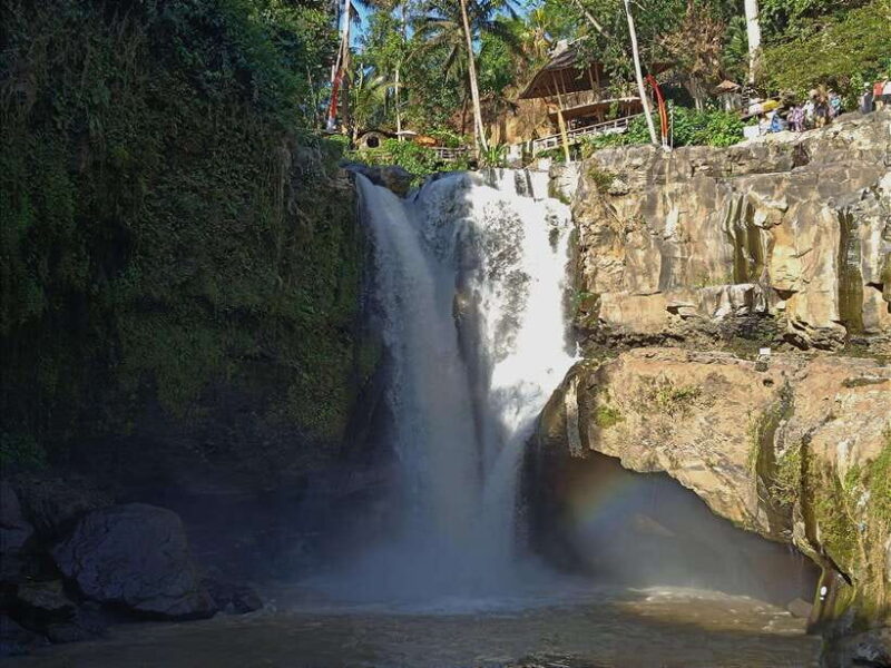 Ubud: Heaven Gate Lempuyang, Water Palace & Waterfall Tour - The Value Proposition