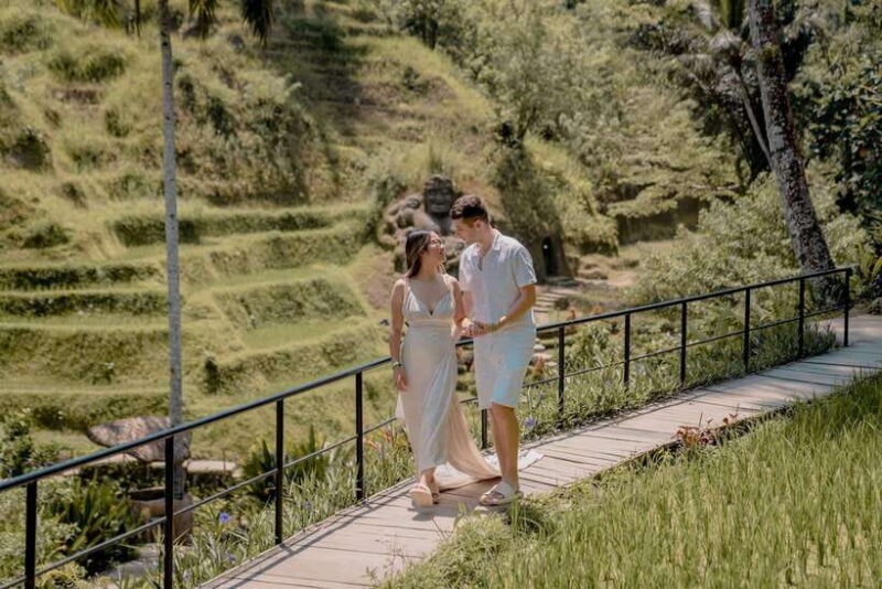 Ubud: Hidden Waterfall, Monkey Forest, Rice Terrace & Swing - Transportation & Group Size