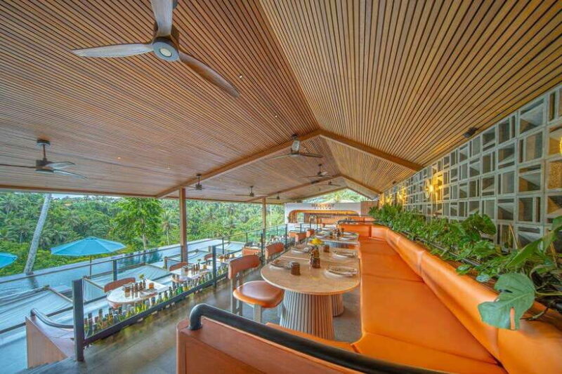 Ubud/Monkey Forest: Habitat Bistro Dining Experience - Key Points