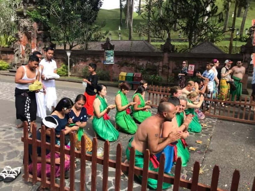 Ubud: Monkey Forest, Waterfall, Ricefield & Swing Activity - FAQ