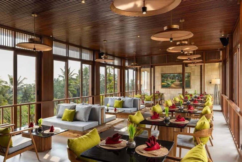 Ubud: Paoman Restaurant Lush Jungle Dining E-Voucher - Authentic Atmosphere and Service