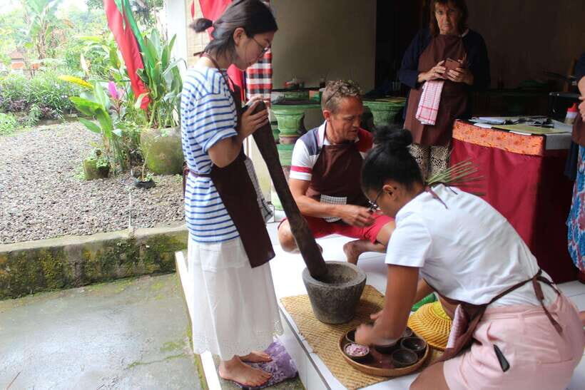 Ubud : Regular or Vegetarian cooking class with market visit - FAQs