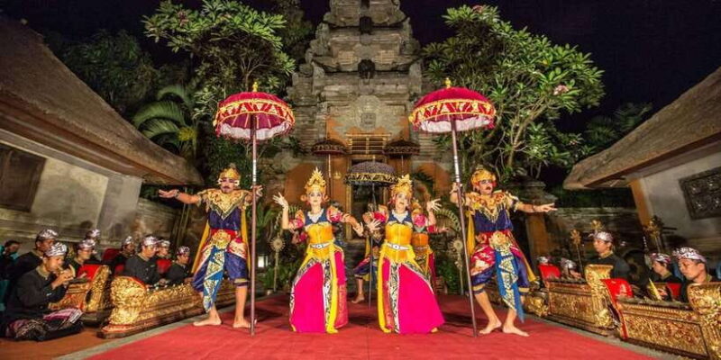 Ubud Twilight: Rice Terraces, Art, & Cultural Feast - Exploring Ubud’s Artistic Heart at the Art Market