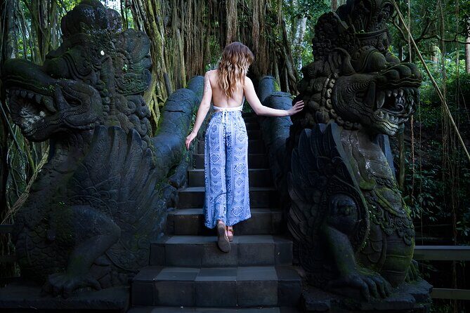 Ubud Waterfall and Tanah Lot Sunset Tour - Ubud Palace: A Cultural Landmark