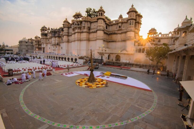 Udaipur: City Palace Museum Tour and Lake Pichola Boat Tour - Authenticity and Guides