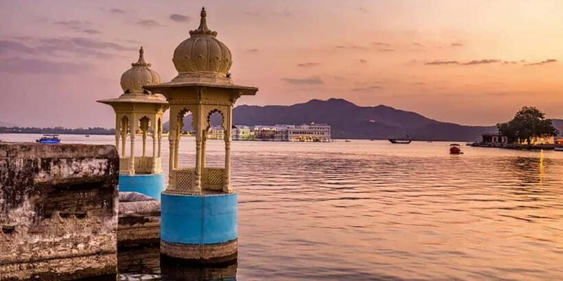 Udaipur: Full Day Private City Tour with Optional Boat Ride - Key Points