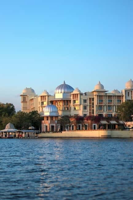 Udaipur: Full-Day Sightseeing Tour with Optional Guide - Cost and Value