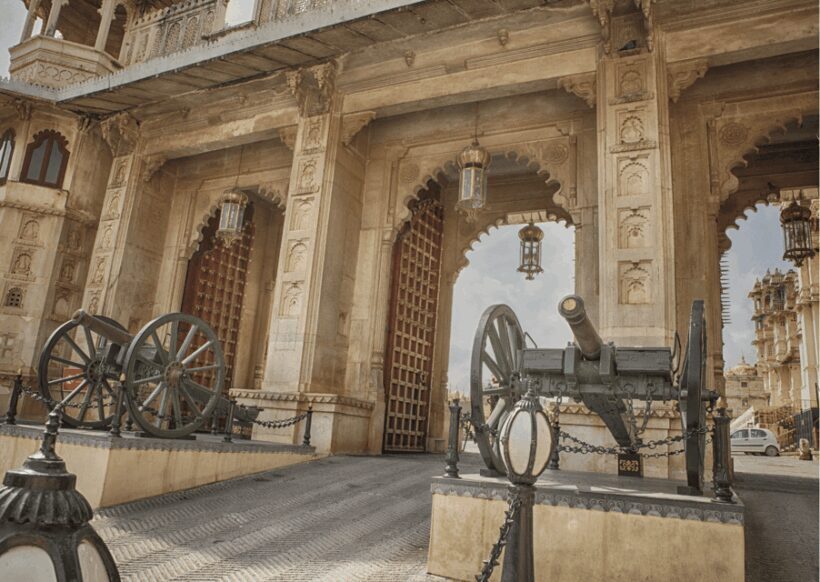 Udaipur: Guided Walking Tour of Ghats with Boat Ride - The Sum Up
