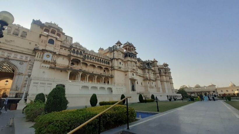 Udaipur Highlights: Private City Sightseeing guided tour - Practical Details & What to Expect