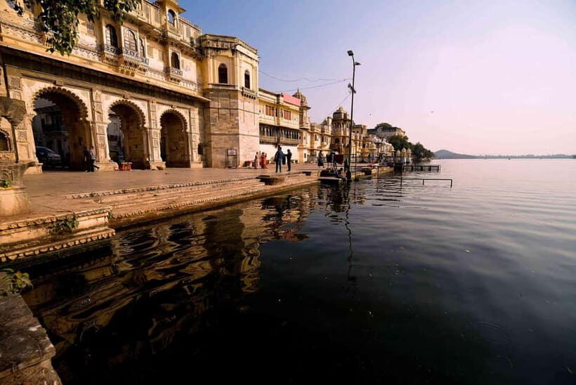 Udaipur Local Sightseeing Tour by Tuk-tuk (Rikshaw) - Udaipur Local Sightseeing Tour by Tuk-tuk (Rikshaw) — A Practical and Authentic Day in the City of Lakes