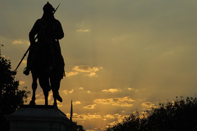 Udaipur Night Walk (2 Hours Guided Walking Tour) - The Guide Experience