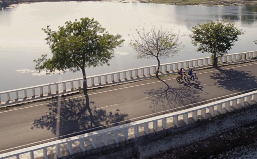 Udaipur: Off-the-Beaten Path Guided E-Bike Tour - Overview of the Udaipur E-Bike Experience