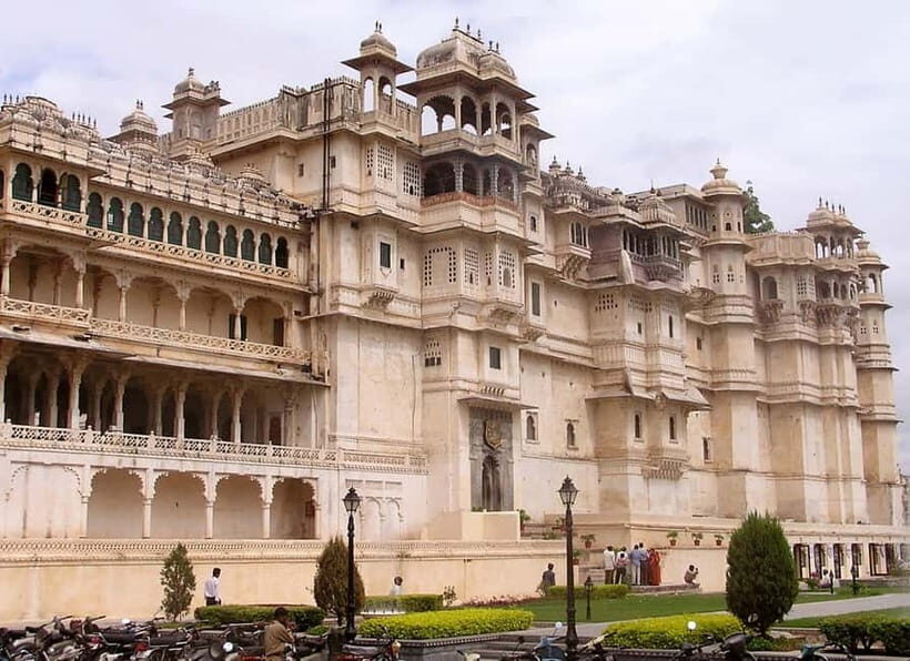 Udaipur: Private Full-Day Sightseeing Tour with a Tour Guide - Who Will Benefit Most from This Tour?