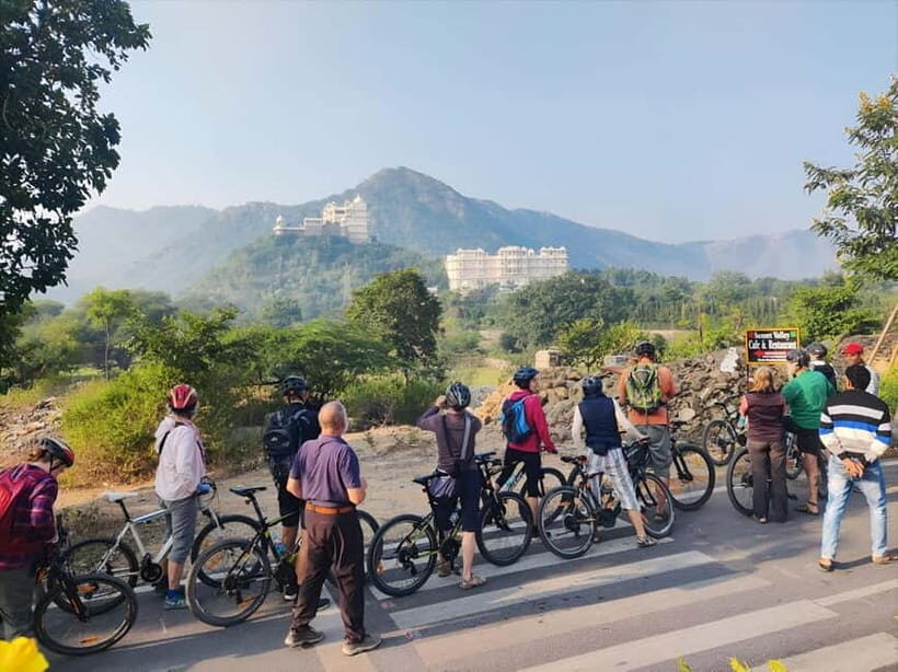 Udaipur: Private Lake Loop Bicycle Tour with Refreshments - Who Will Love This Tour?