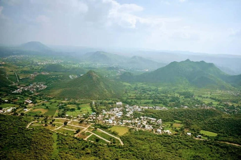 Udaipur: Sajjangarh Monsoon Palace Day Trip with Tickets - Who Should Consider This Experience?